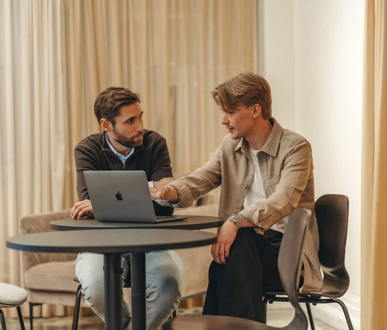 Investor relations – LinkedClient